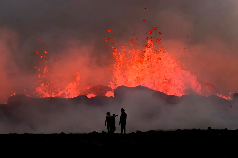 Núi lửa trên toàn cầu đồng loạt phun trào, có đáng lo? - TAMDA MEDIA